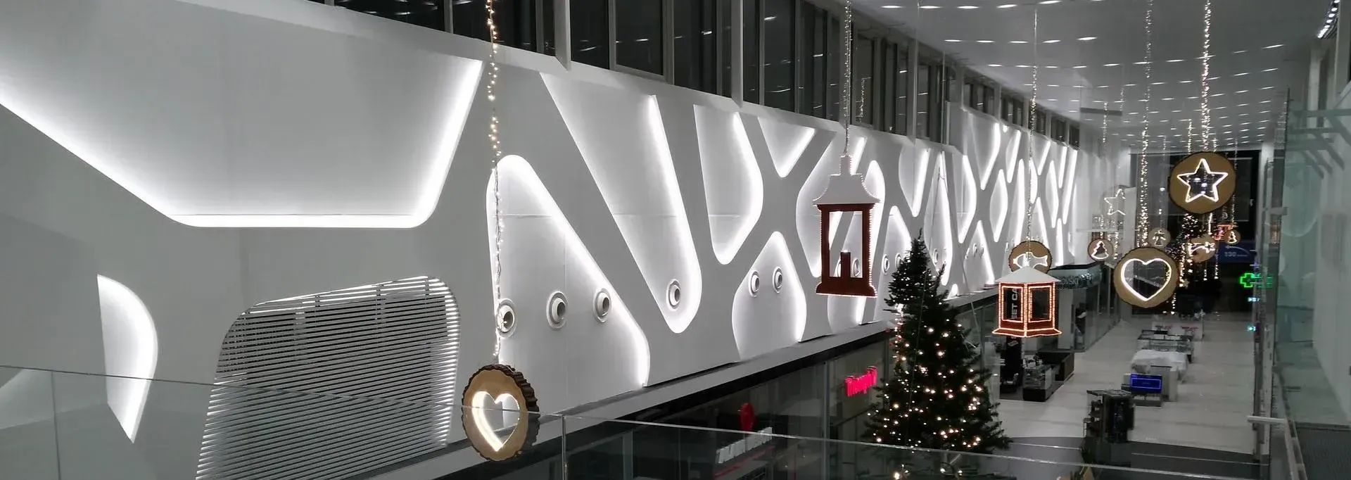 CONSTALINE 60KW RGBW LED lighting Case study - MASTER.lighting